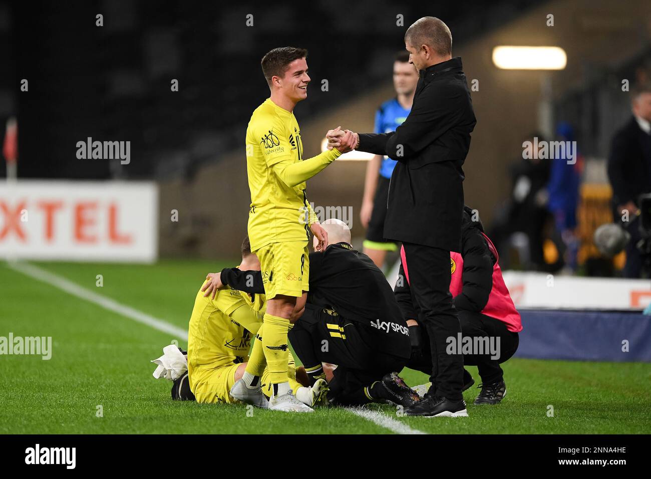 SYDNEY, AUSTRALIA - MAY 26: Cameron Devlin of Wellington Phoenix and ...