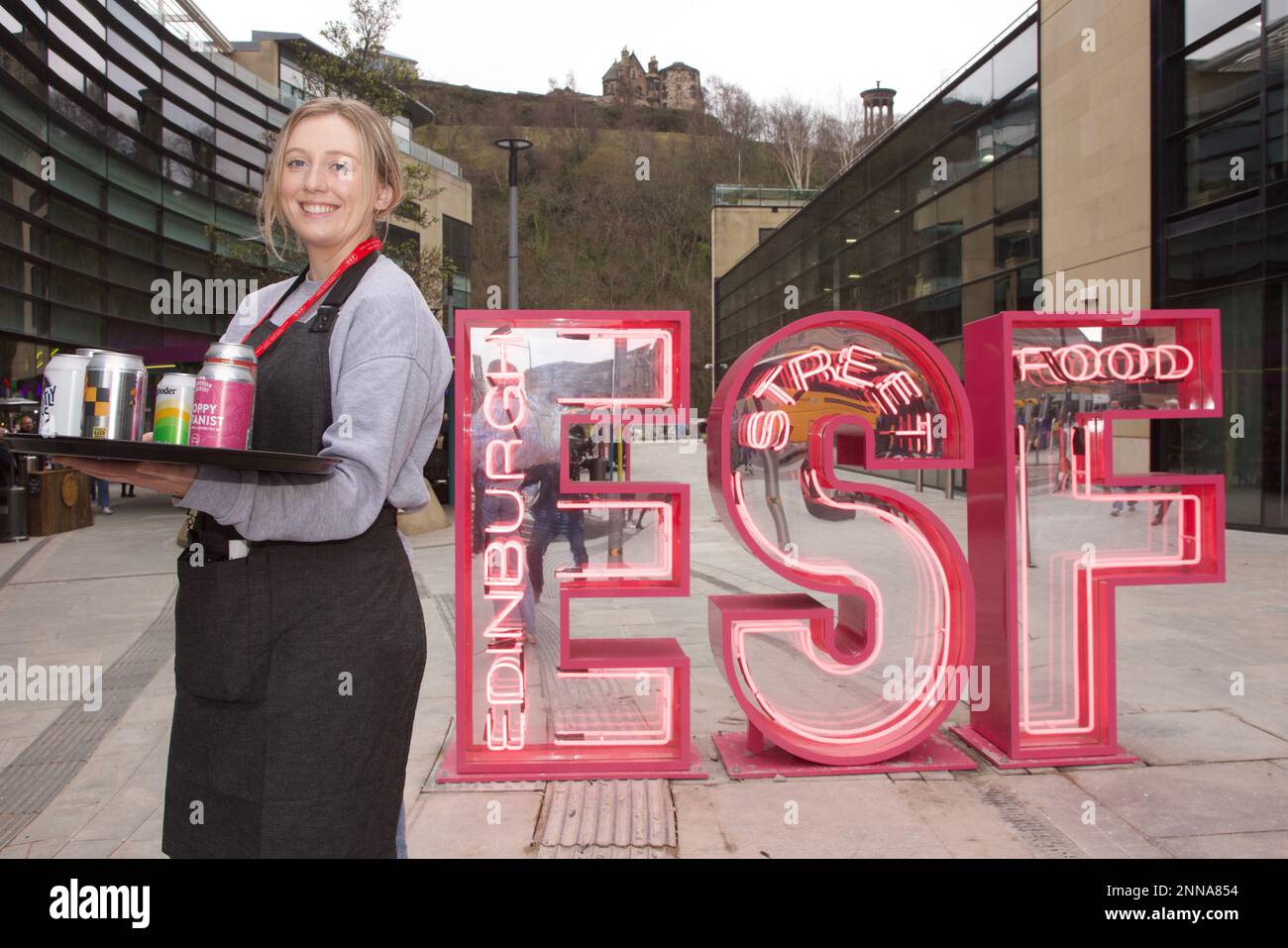 Edinburgh,UK, February 25th 2023: Waitress Cliona O'Connell, 22, at the ...