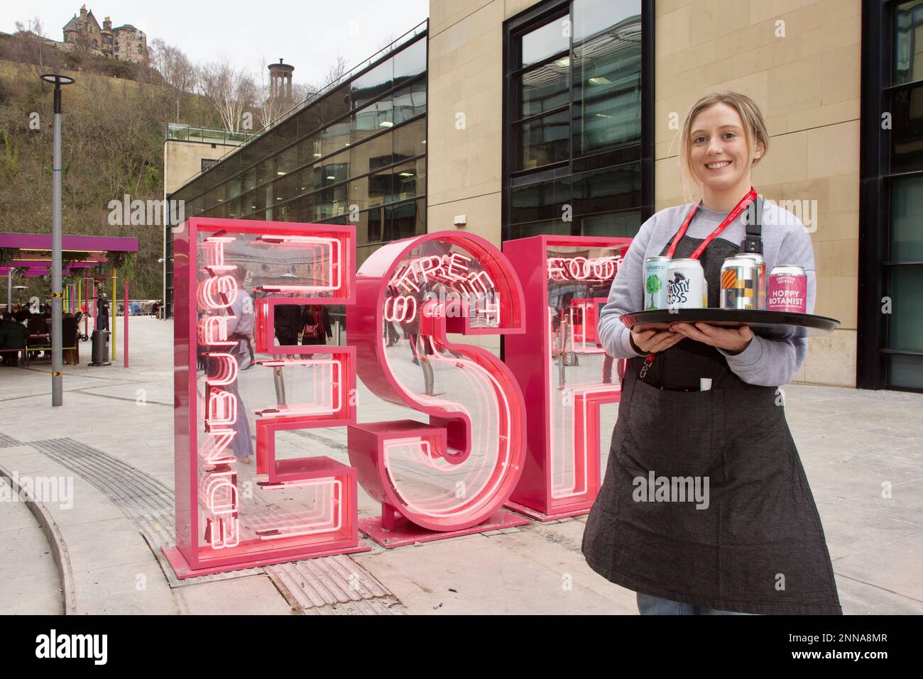 Edinburgh,UK, February 25th 2023: Waitress Cliona O'Connell, 22, at the ...