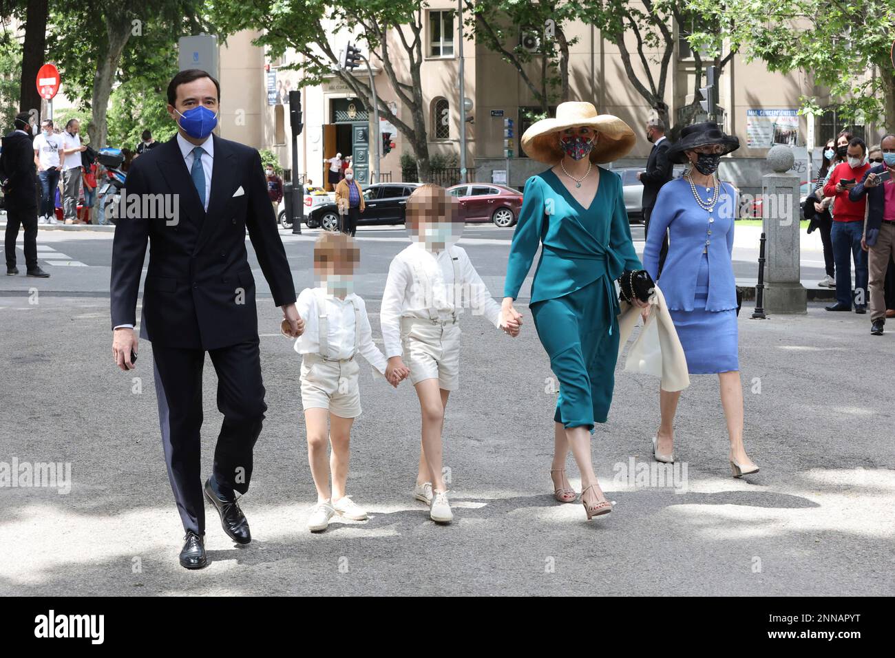 Arrival of guests at Liria Palace for the wedding of Carlos Fitz-James ...