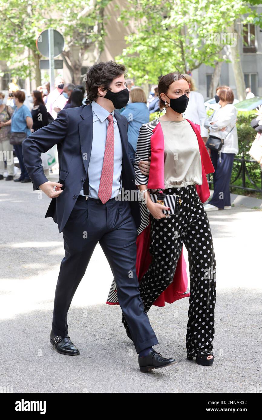 Arrival of guests at Liria Palace for the wedding of Carlos Fitz-James ...
