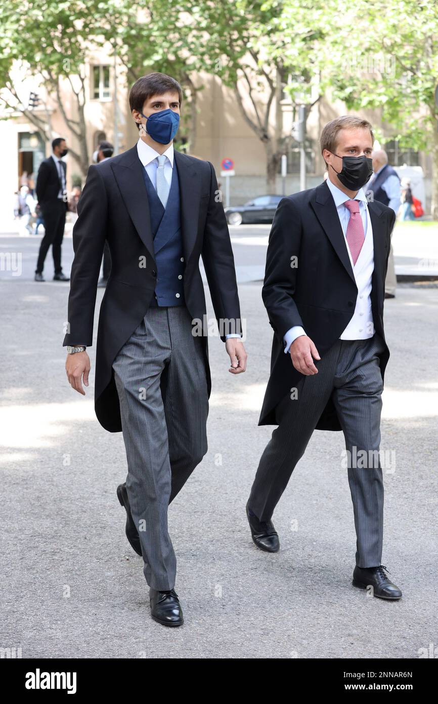 Arrival of guests at Liria Palace for the wedding of Carlos Fitz-James ...