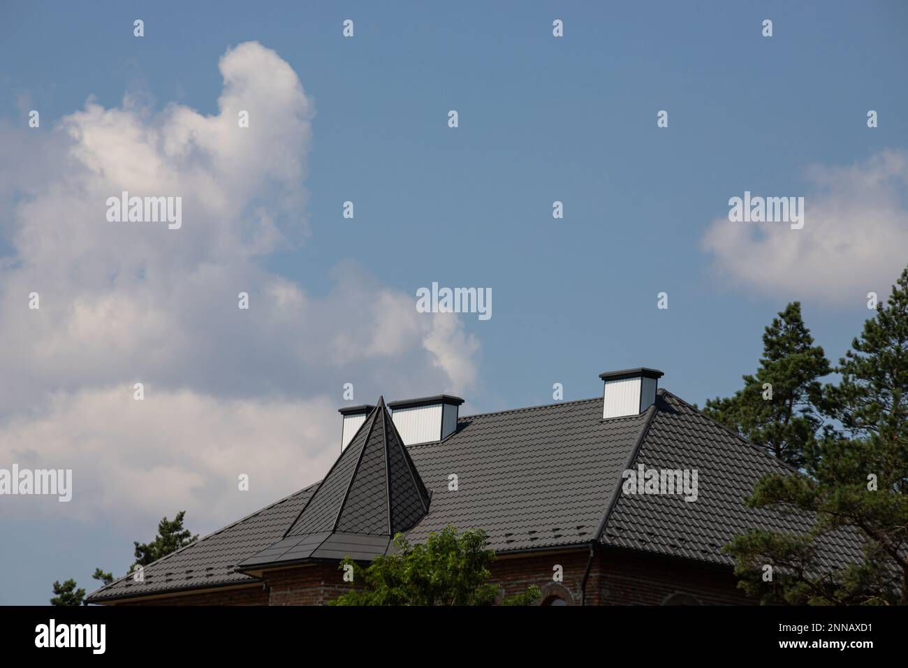 Terracotta gutter hi-res stock photography and images - Alamy