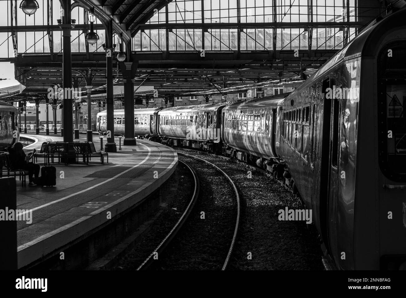 England station local Black and White Stock Photos & Images - Alamy