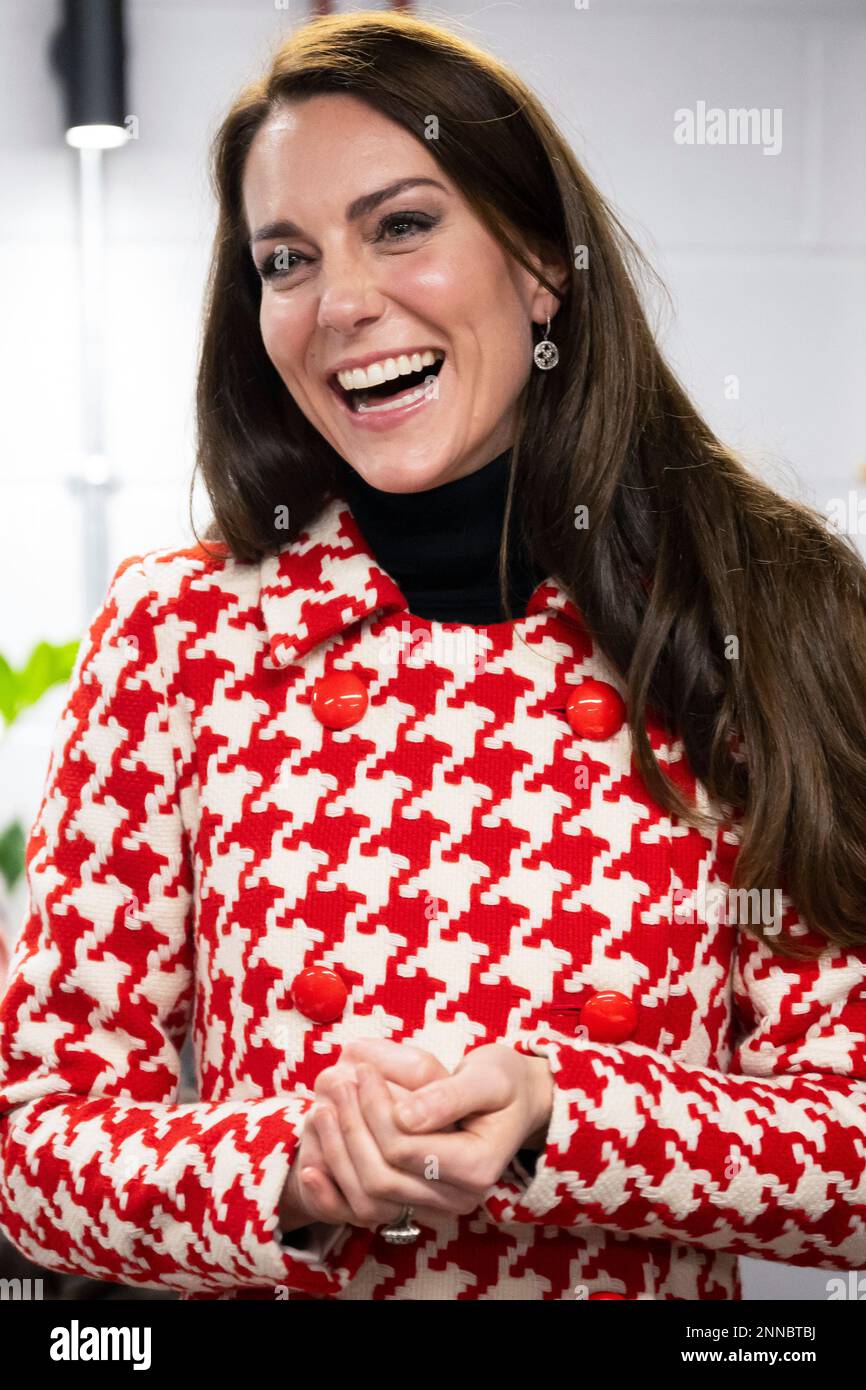 The Princess of Wales arrives to meet injured players who are supported ...