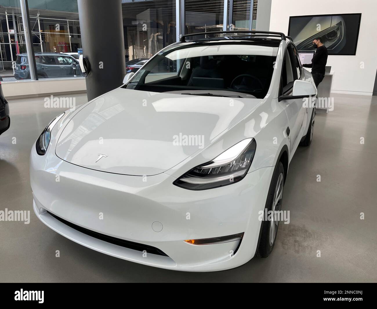 Photo by: STRF/STAR MAX/IPx 2021 5/15/21 A Tesla dealership is seen in ...