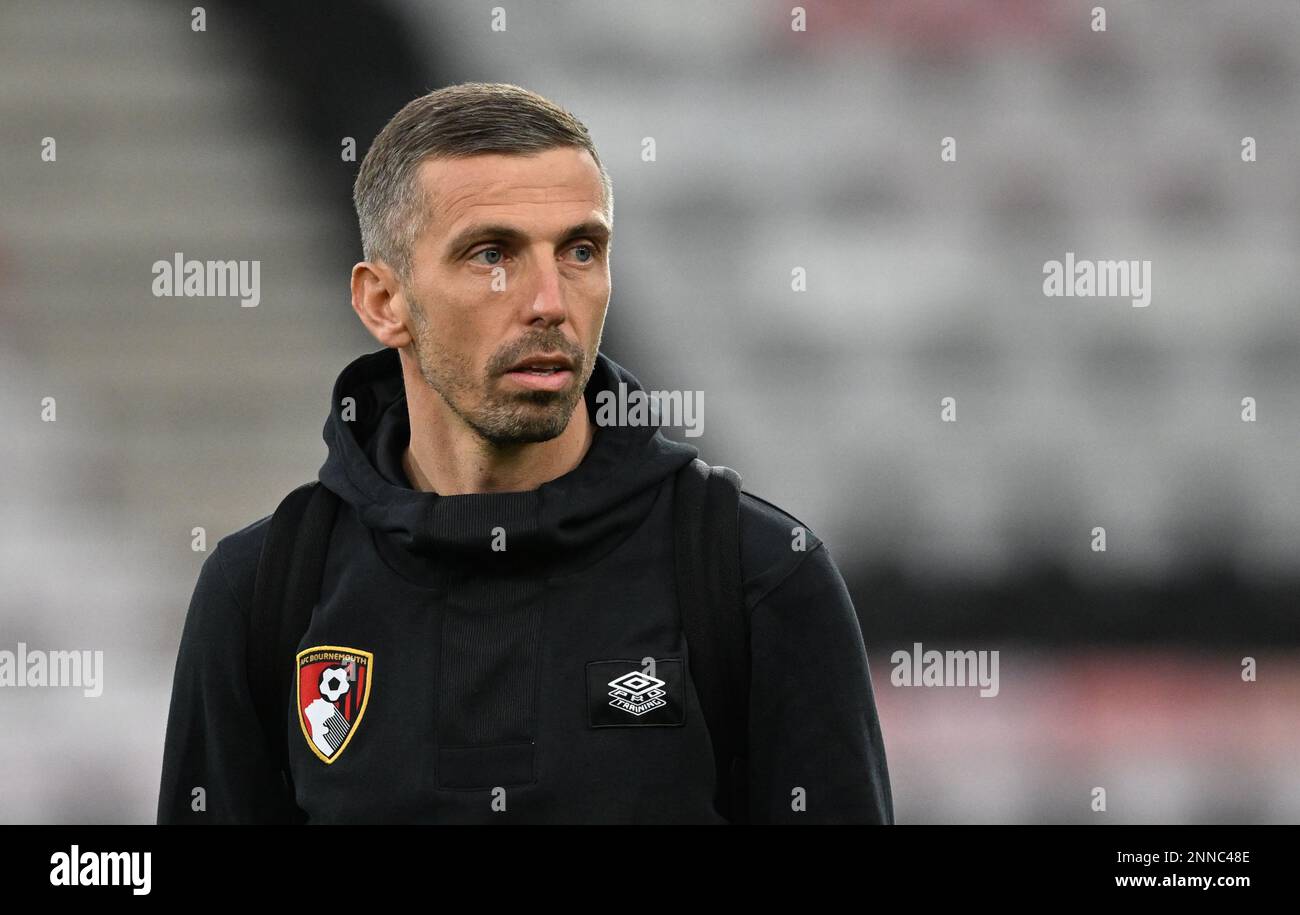 Gary o'neil bournemouth hi-res stock photography and images - Alamy