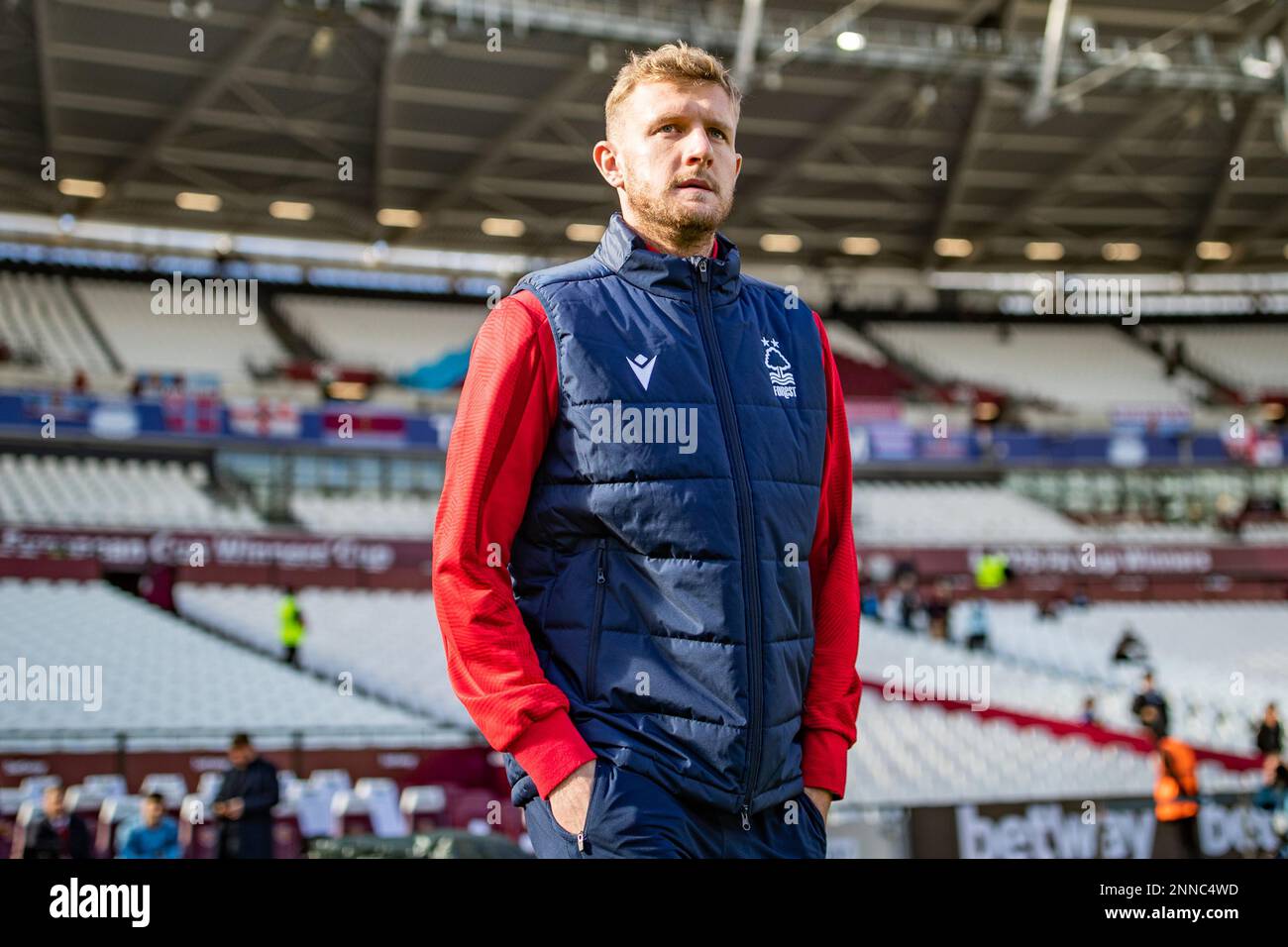 Joe Worrall #4 of Nottingham Forest checks out the pitch before the ...