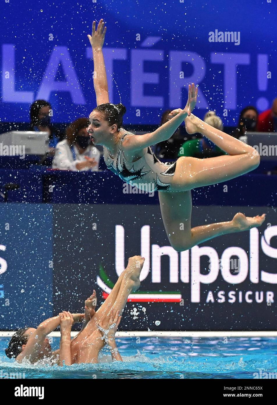 Members of the Ukrainian team in action in the team free final of ...