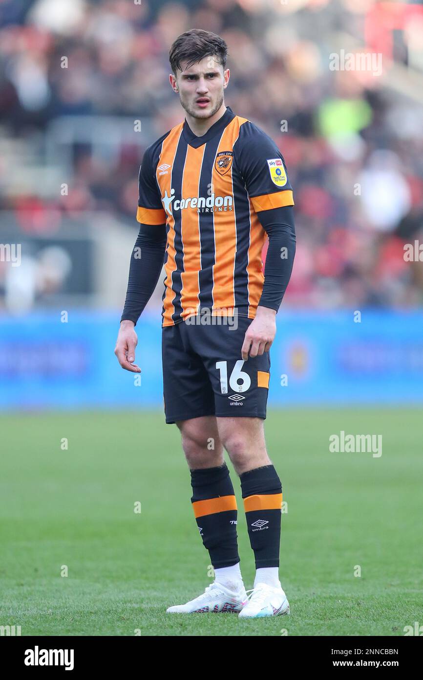 Ryan Longman #16 of Hull City during the Sky Bet Championship match ...