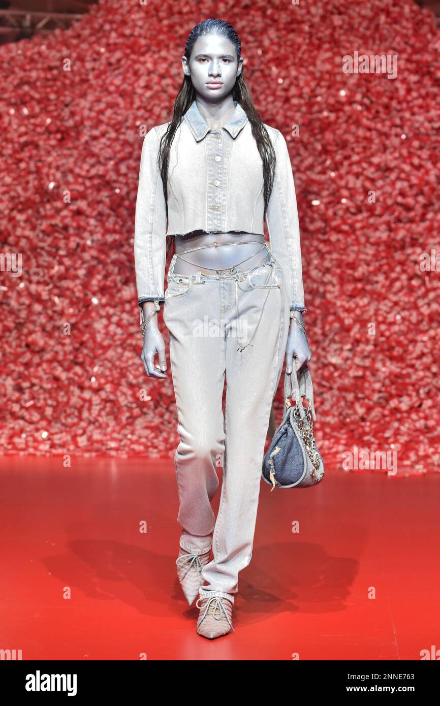Diesel fashion show catwalk at Milan Fashion Week, women fall winter ...