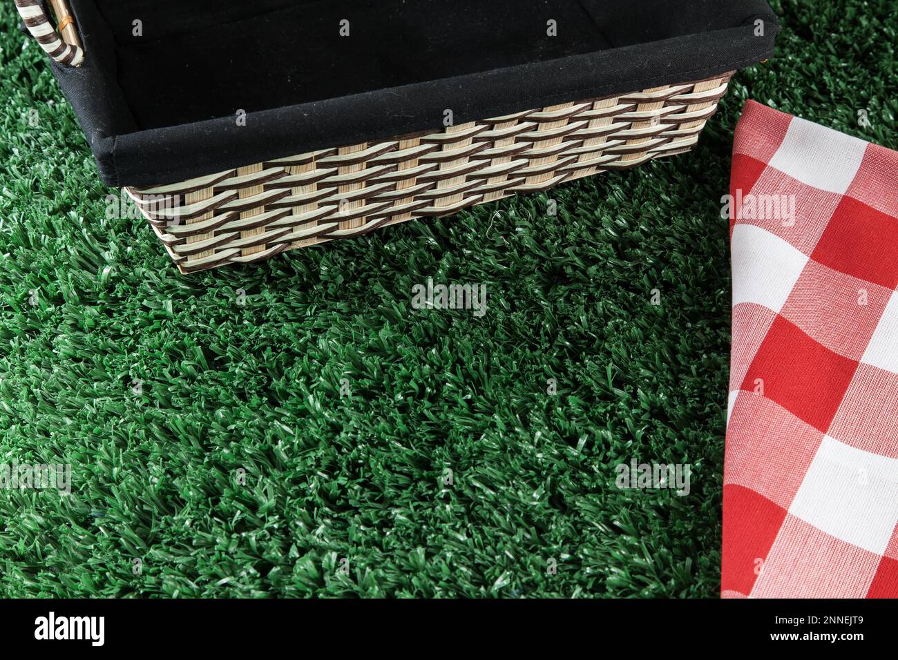 Picnic cloth hi-res stock photography and images - Alamy