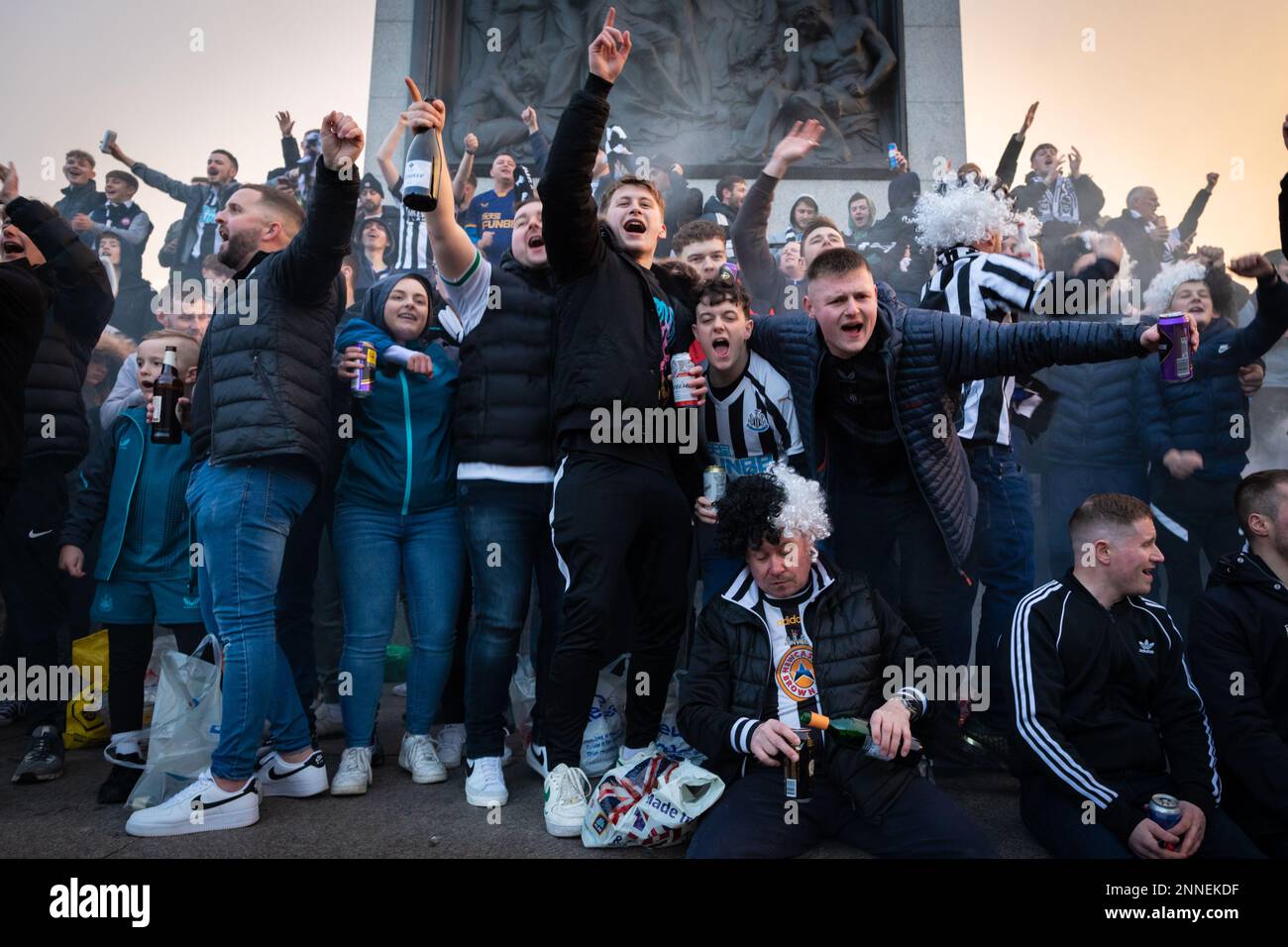 Newcastle united fans hi-res stock photography and images - Alamy