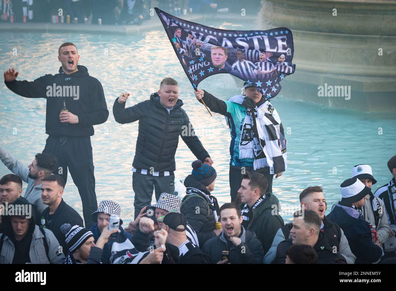 Newcastle united fans hi-res stock photography and images - Alamy