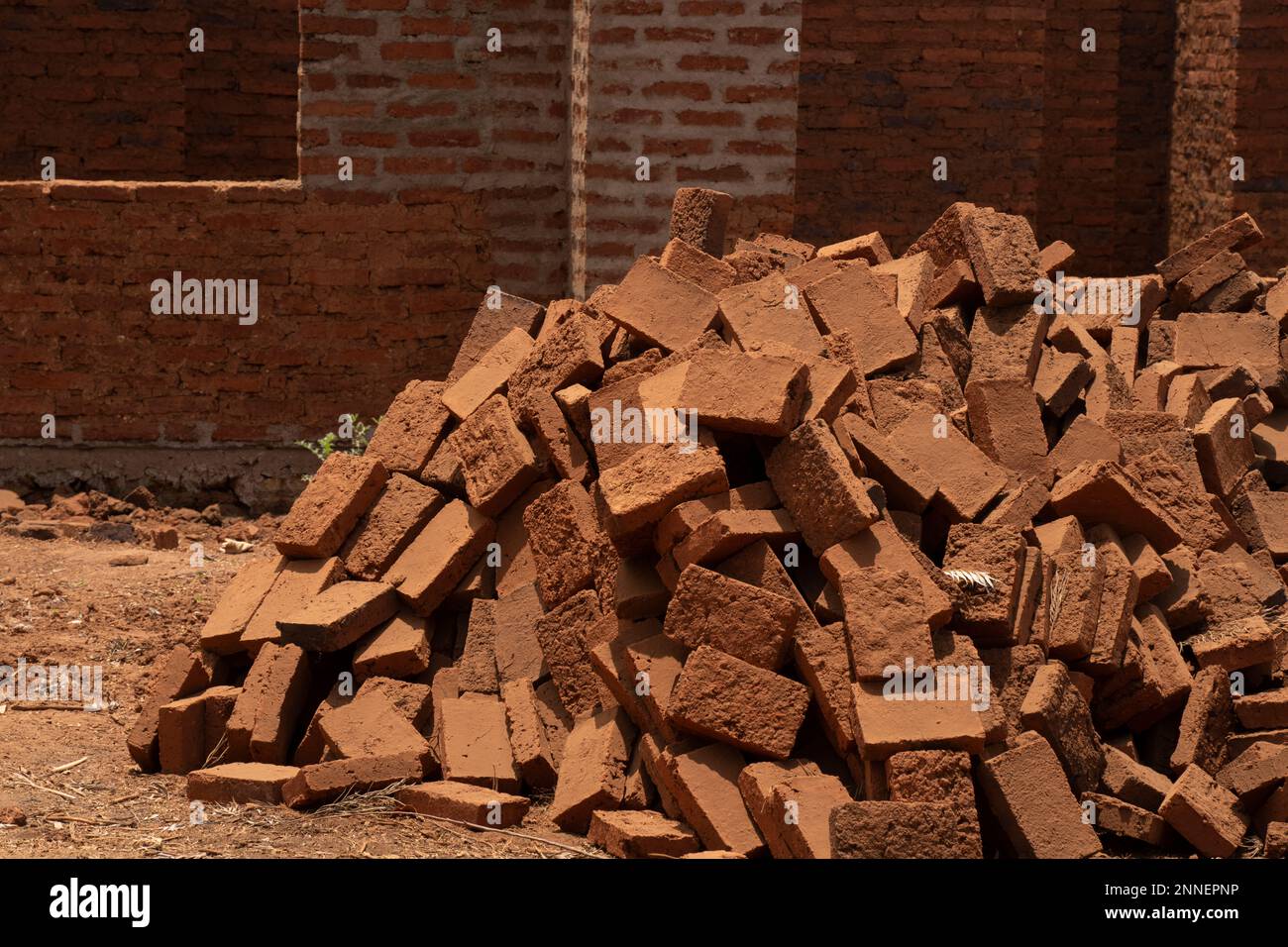 Common bricks hi-res stock photography and images - Alamy