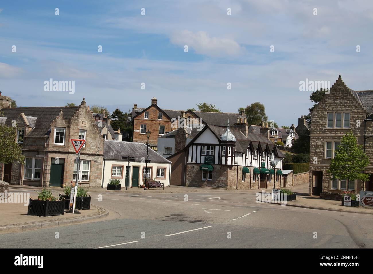 Traditional buildings in the Scottish town of Dornoch Stock Photo - Alamy