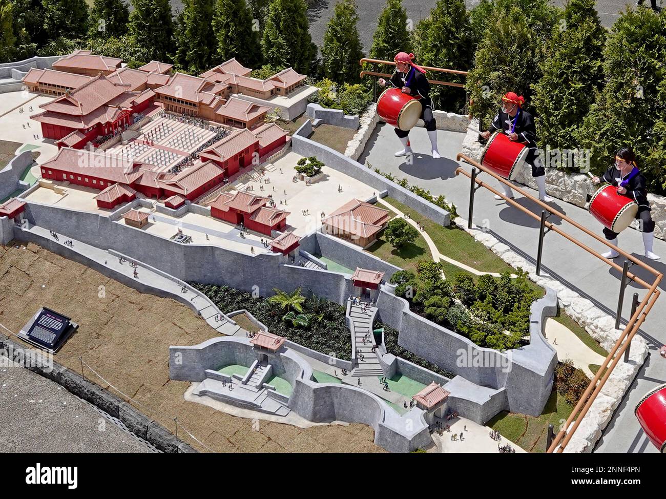 "Shuri Castle" is reproduced on the 1/25 scale at Tobu World Square in ...