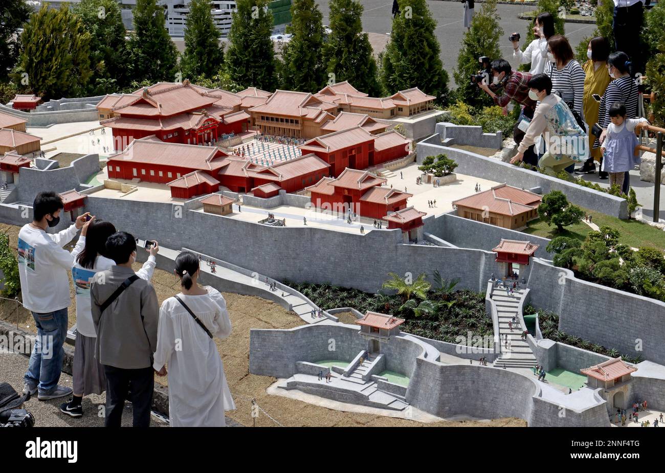 "Shuri Castle" is reproduced on the 1/25 scale at Tobu World Square in ...