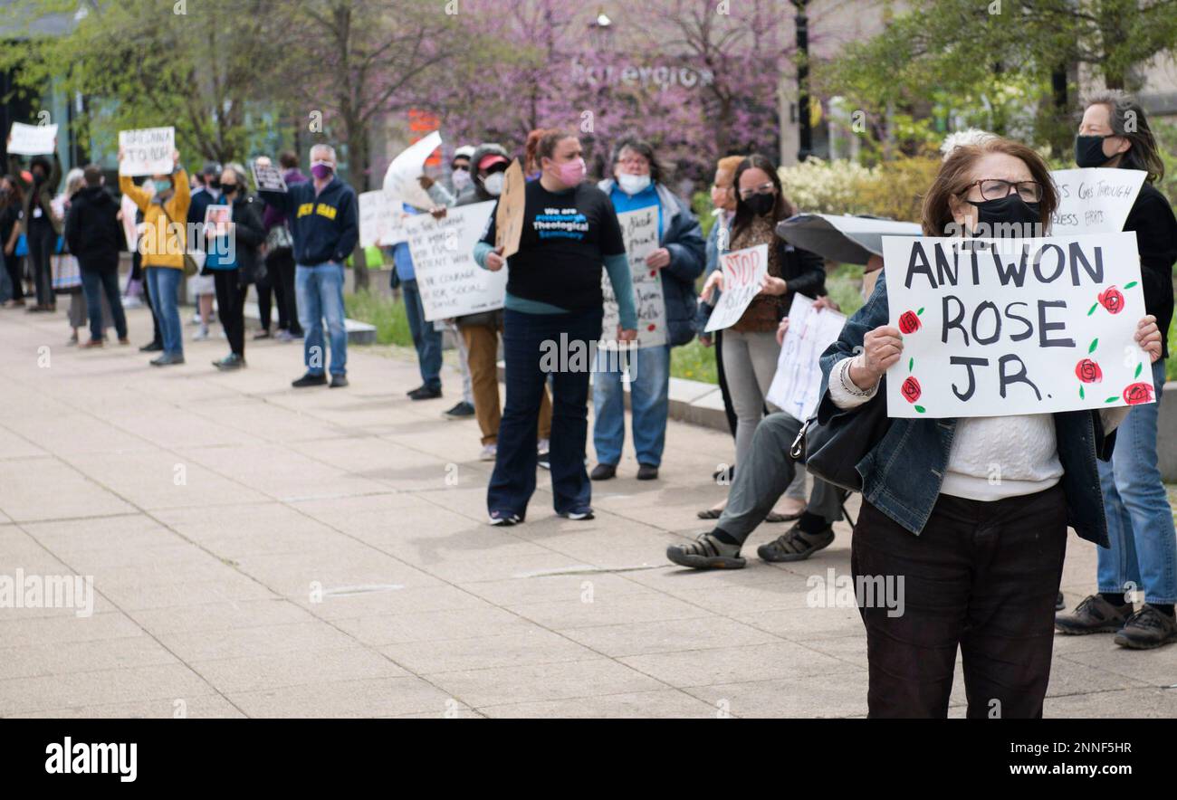 Mary Alice Lightle, right, of Shadyside and a member of East Liberty ...