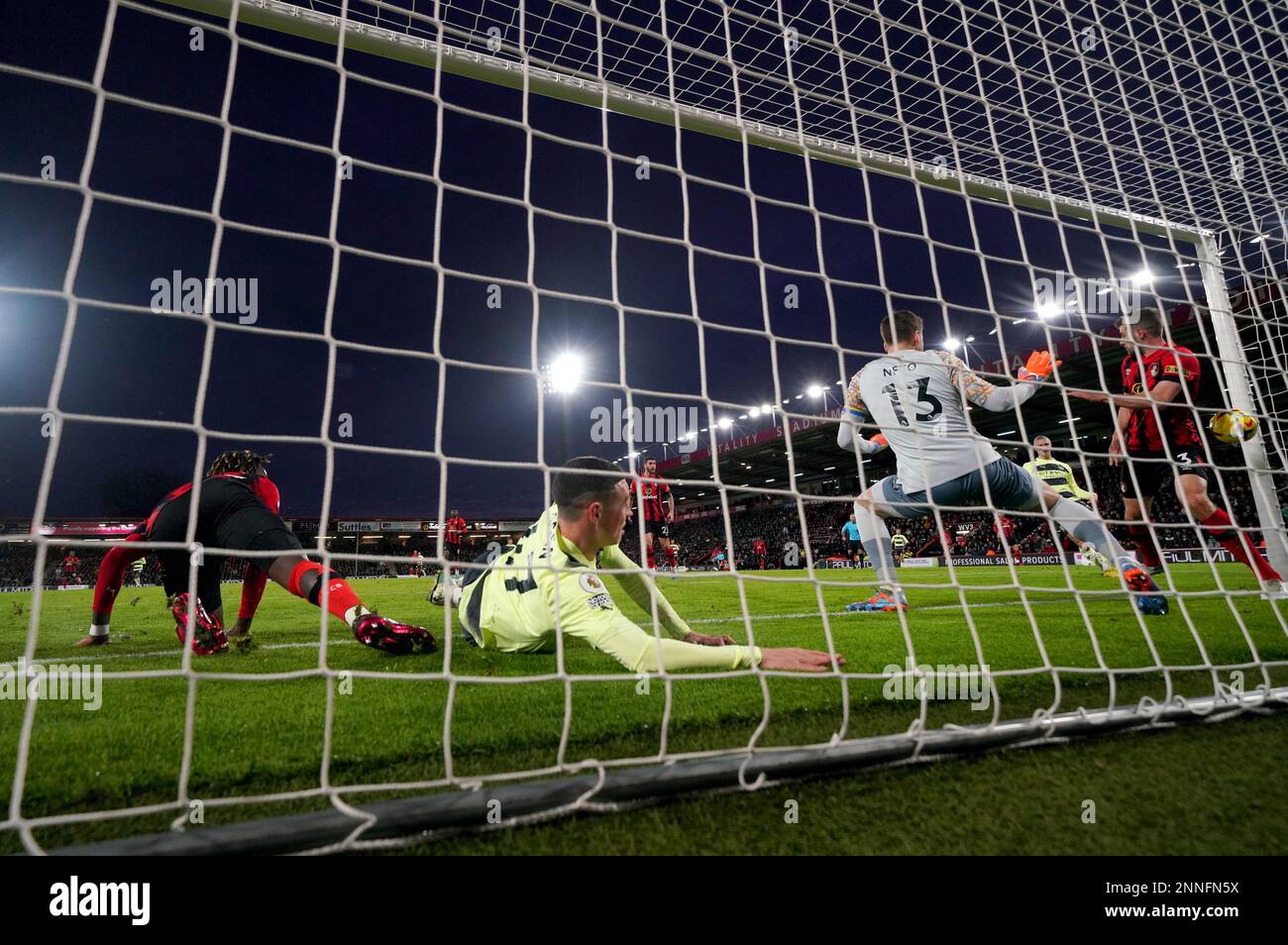 Afc bournemouth neto hi-res stock photography and images - Alamy