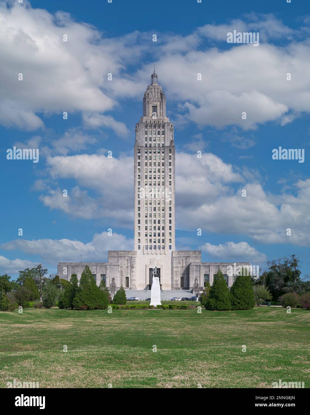 Exterior of the art deco Louisiana State Capitol building at 900 North ...