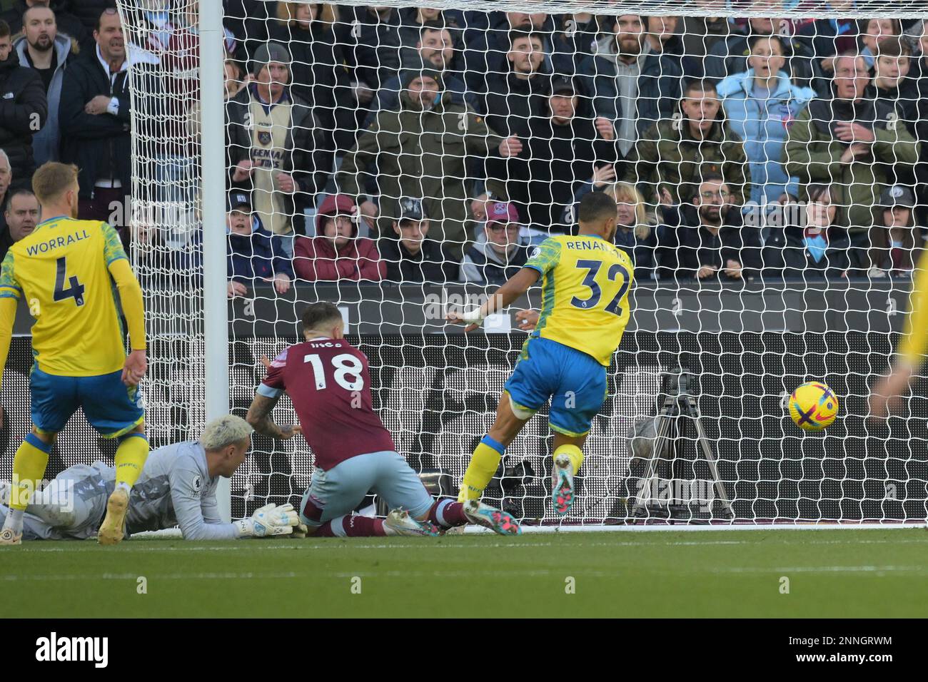 London, UK. 25th Feb, 2023. GOAL Danny Ings of West Ham Utd scores his ...