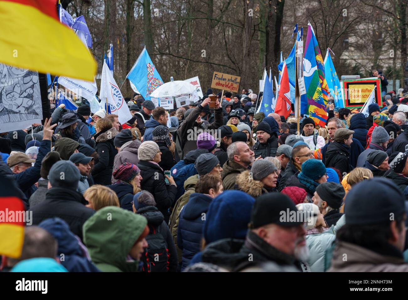 Berlin brandenburg gate ukraine hi-res stock photography and images - Alamy