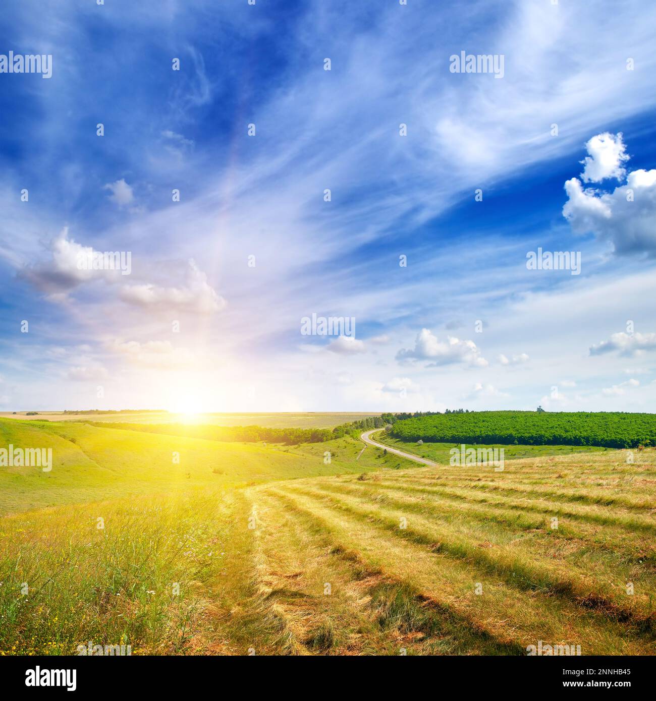 Sunrise farming view hi-res stock photography and images - Alamy