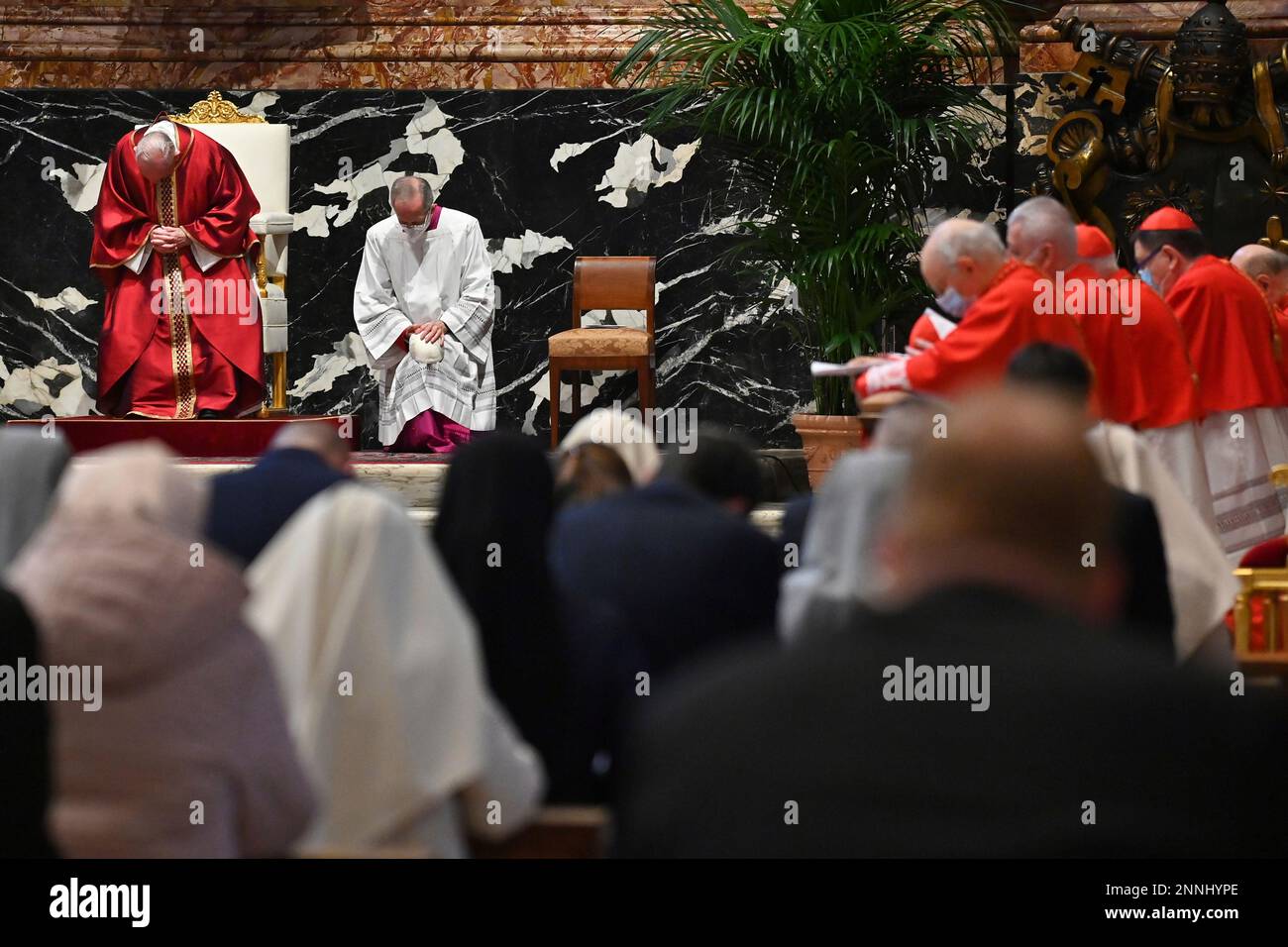 Pope Francis, Master of Pontifical Liturgical Ceremonies, Italian ...