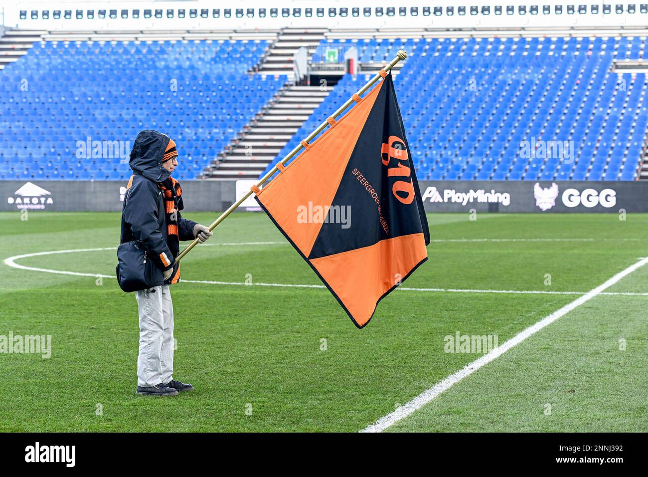 Challenger flag hi-res stock photography and images - Alamy
