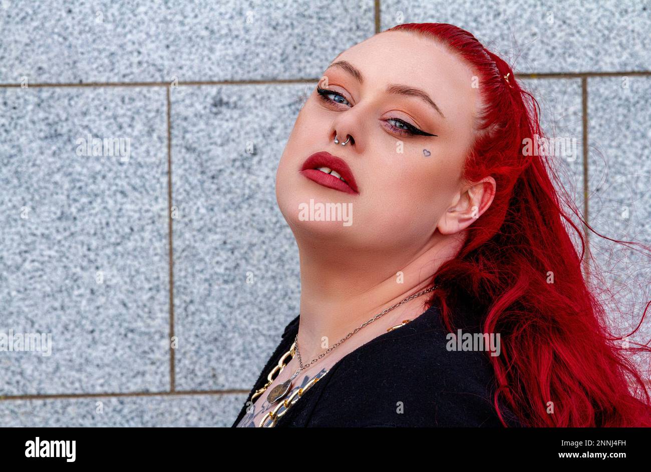 Redhead woman curvy hi-res stock photography and images - Alamy