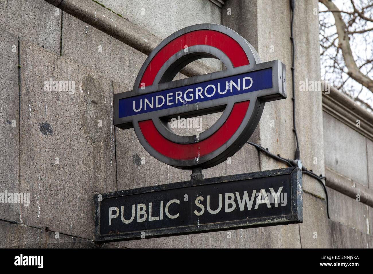 London underground public subway hi-res stock photography and images ...