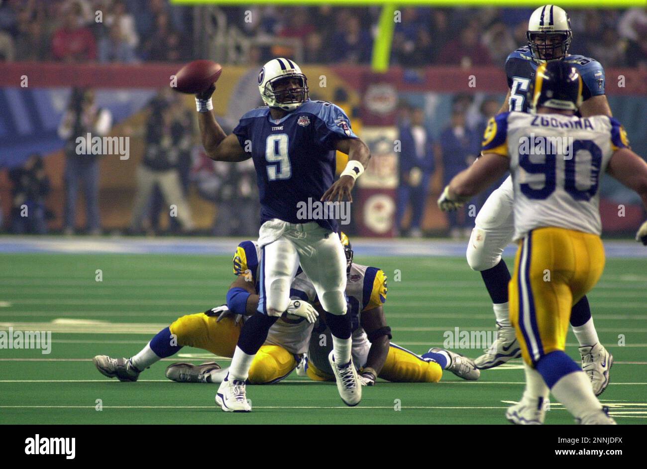 JANUARY 30 2000: Titans quarterback Steve McNair passes as the St ...