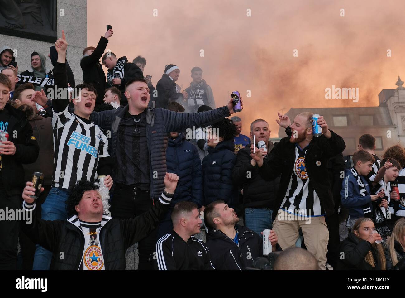 Newcastle united fans hi-res stock photography and images - Alamy
