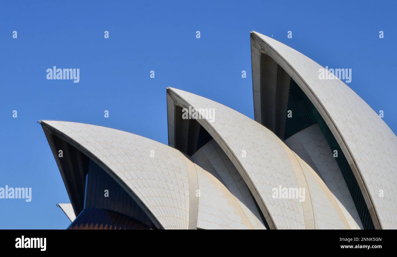 Famous white tiled architectural sails of the Sydney Opera House framed ...