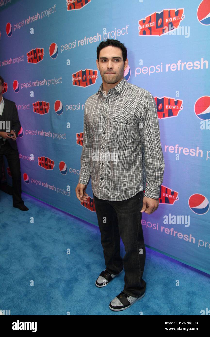 05 February 2010: New York Jets quarterback Mark Snachez arrives at the ...