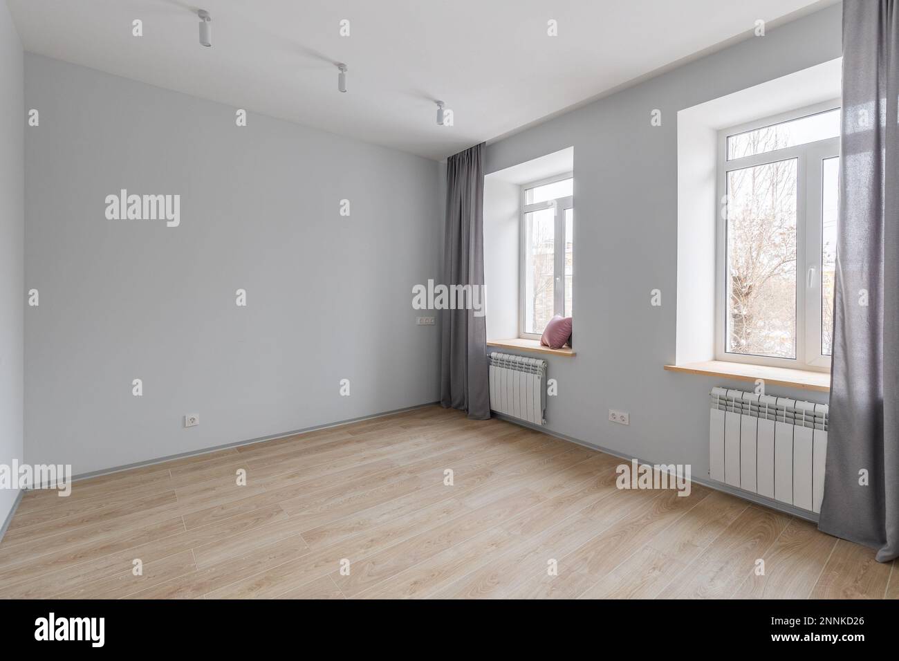 Empty gray room ready for people to move in Stock Photo - Alamy