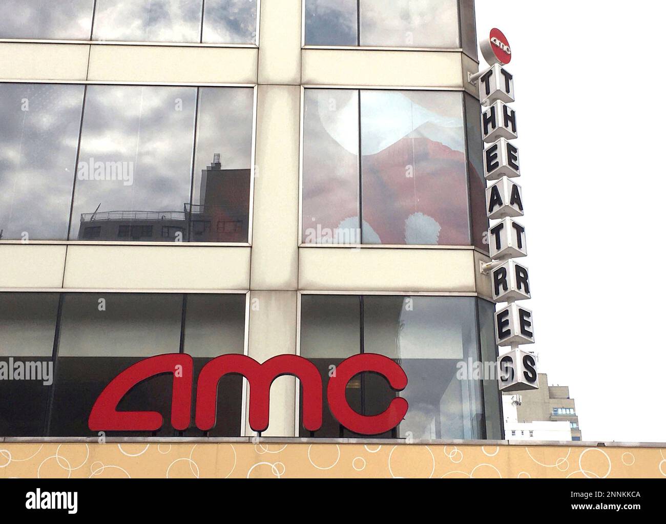 Photo by: zz/STRF/STAR MAX/IPx 2021 3/20/21 AMC Theatres announces on ...