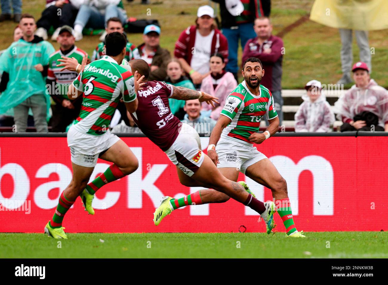 SYDNEY, AUSTRALIA - MARCH 20: Alex Johnston of the Rabbitohs passes to ...
