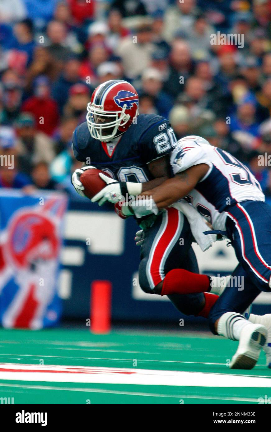 3 Nov 2002: Travis Henry of the Buffalo Bills during the Bills 38-7 ...