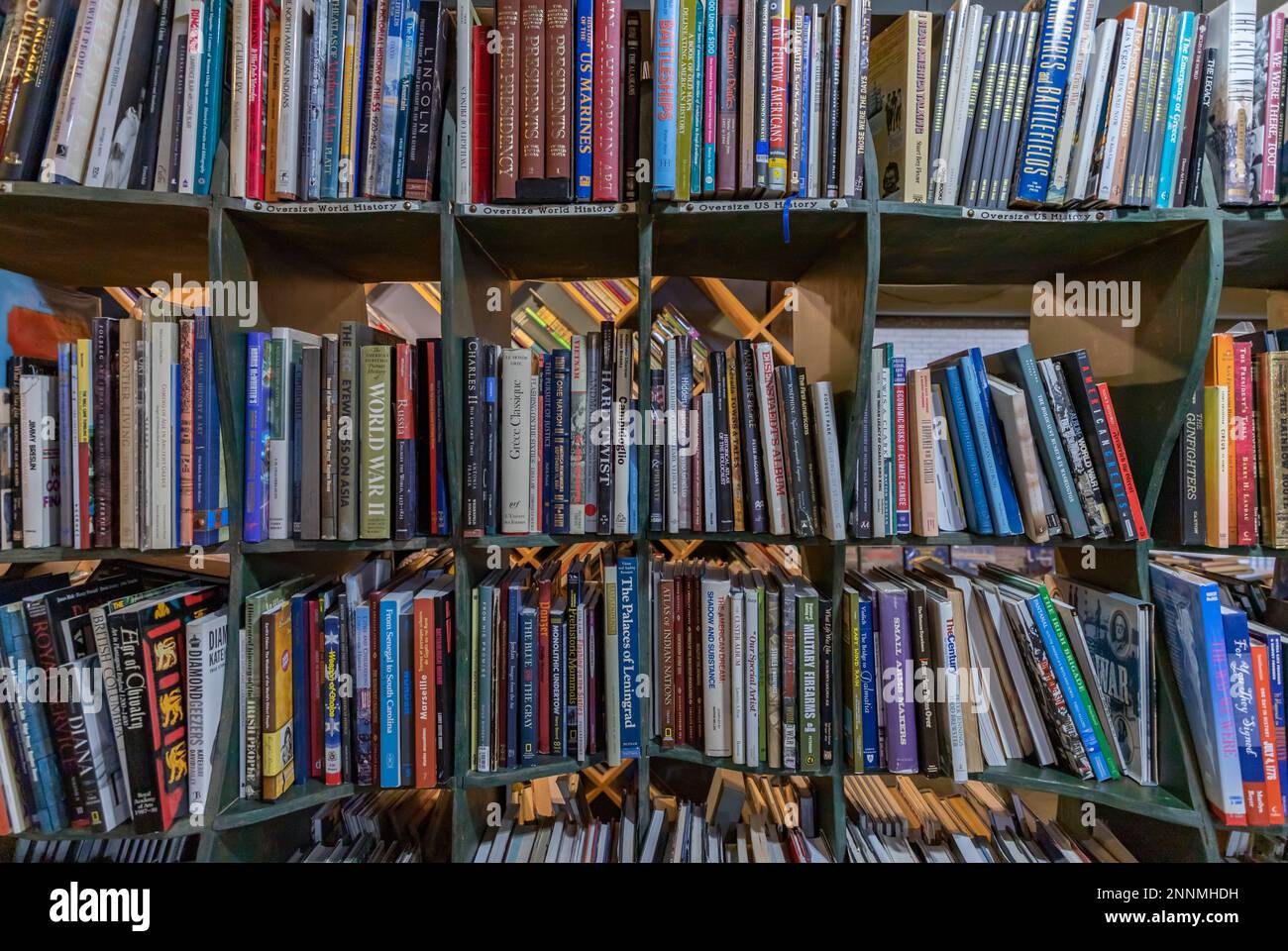 A close-up picture of a bookshelf inside a bookstore Stock Photo - Alamy