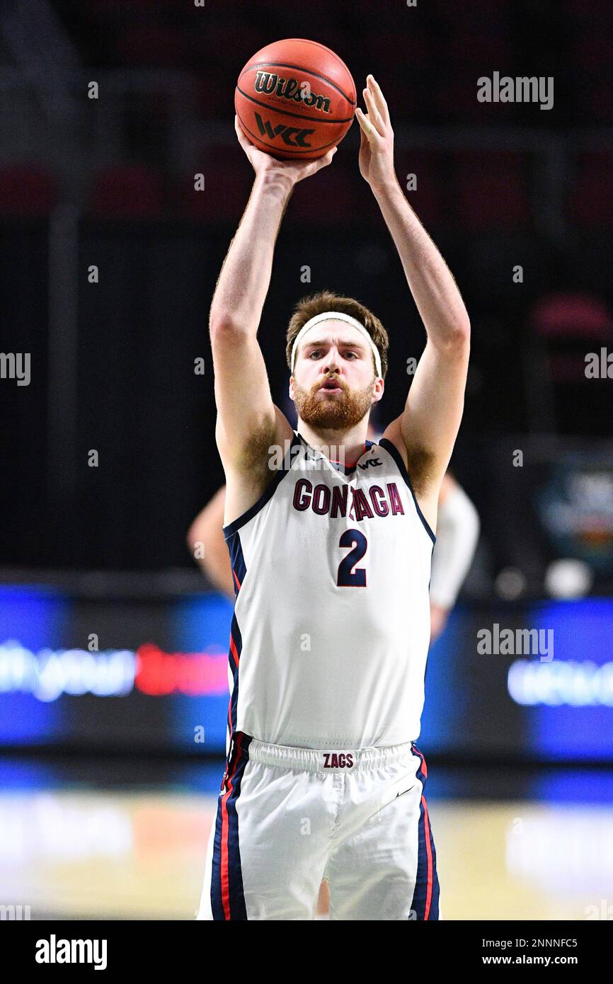LAS VEGAS, NV - MARCH 08: Gonzaga forward Drew Timme (2) shoots a free ...