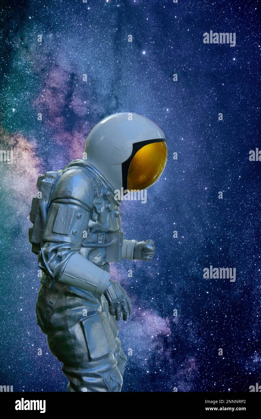 Astronaut in space suit hi-res stock photography and images - Alamy