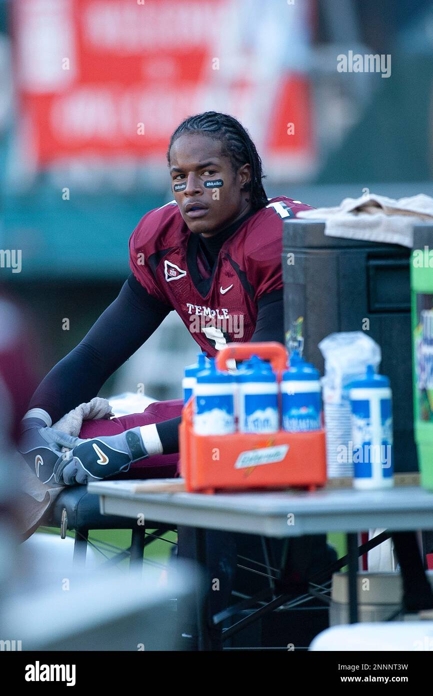 Temple University Owls receiver Phil Goodman (1) during an NCAA ...