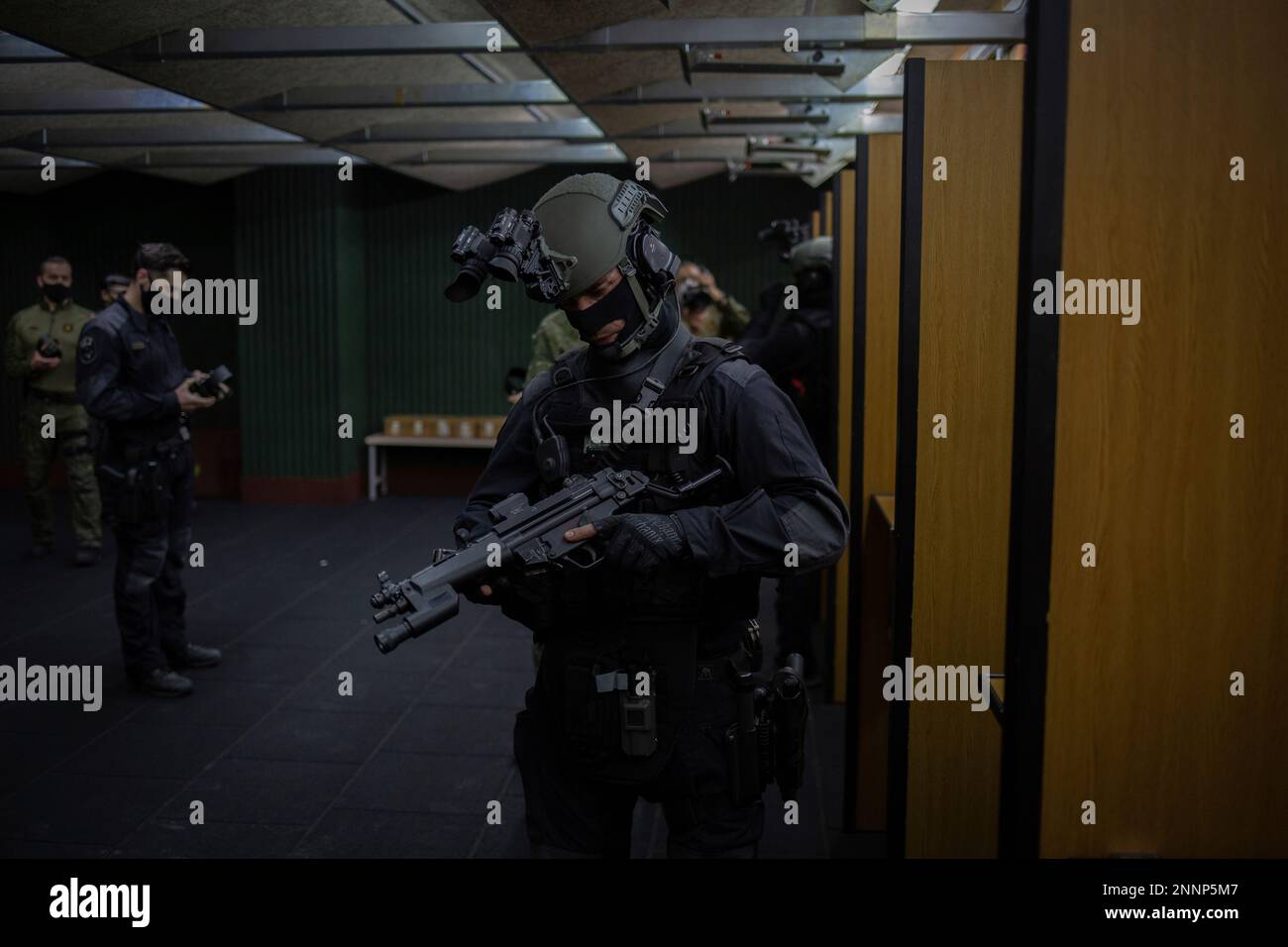 Members of the Special Intervention Group (GEI) of the Mossos d ...