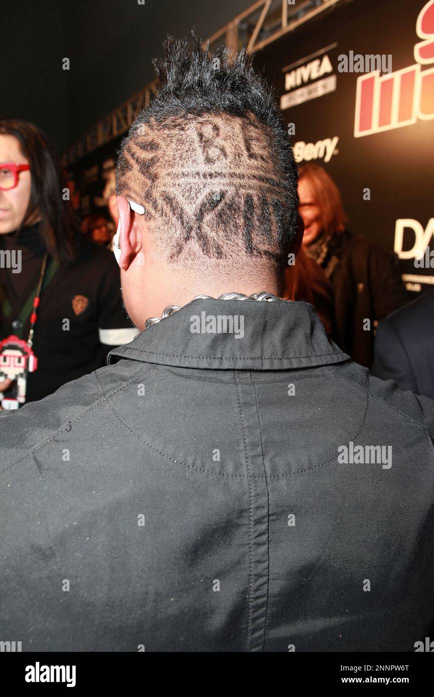 February 4, 2011: Apl.de.ap of the Black Eyed Peas shows off his hair ...