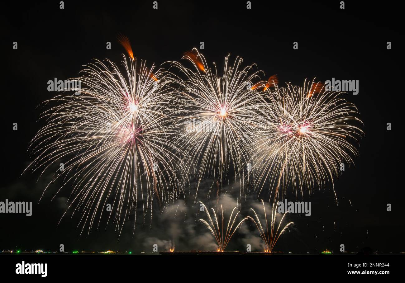 Pattaya international fireworks festival hi-res stock photography and ...