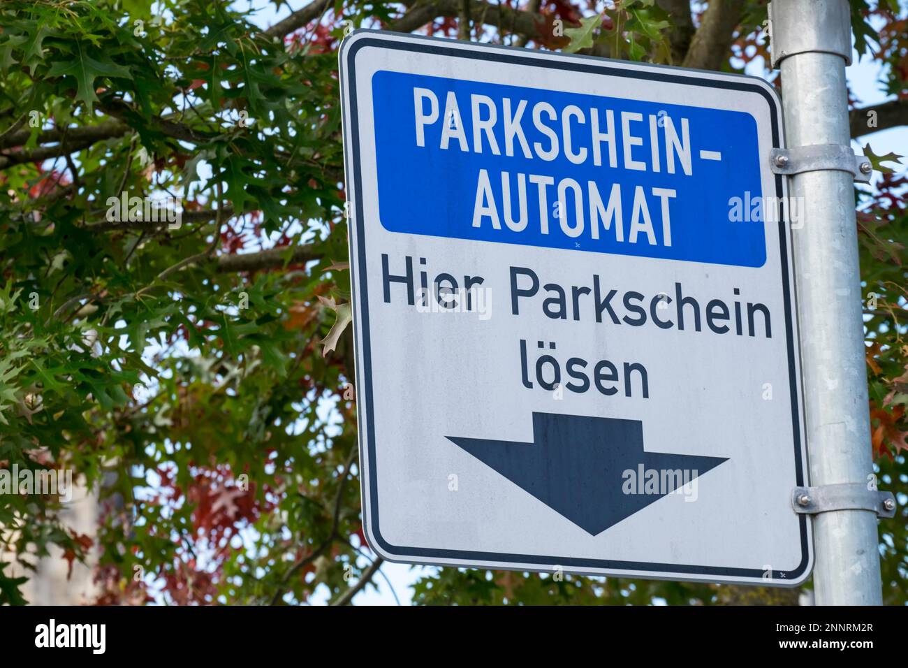 Parking ticket machine sign Stock Photo - Alamy