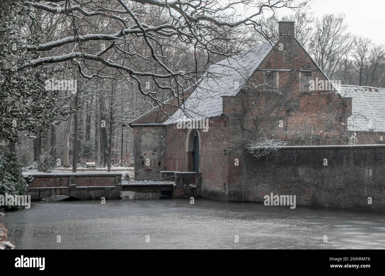 Drawbridge and gatehouse moated castle Haus Welbergen Stock Photo - Alamy