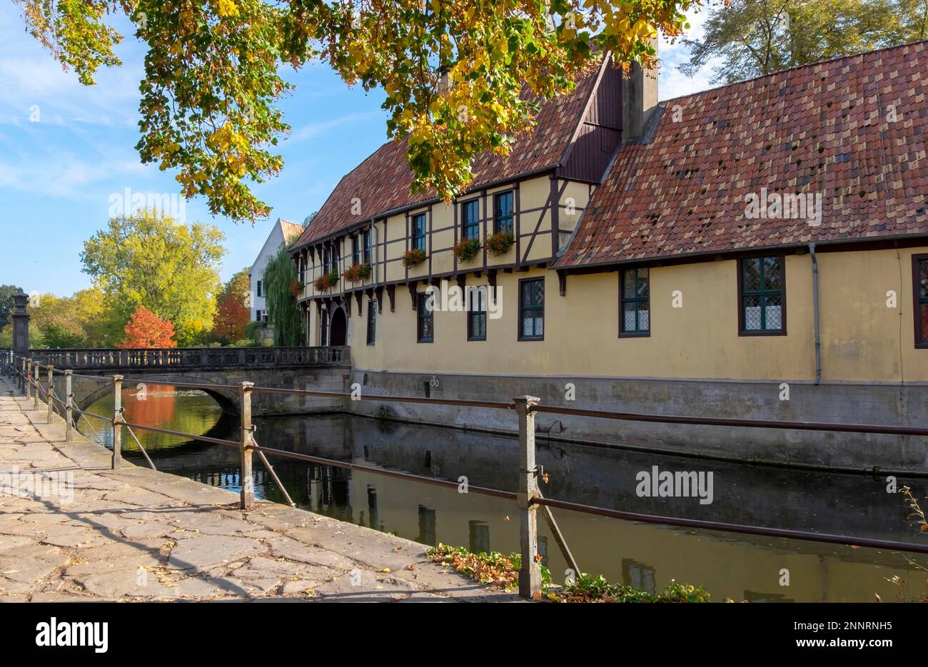 Forecastle work hi-res stock photography and images - Alamy